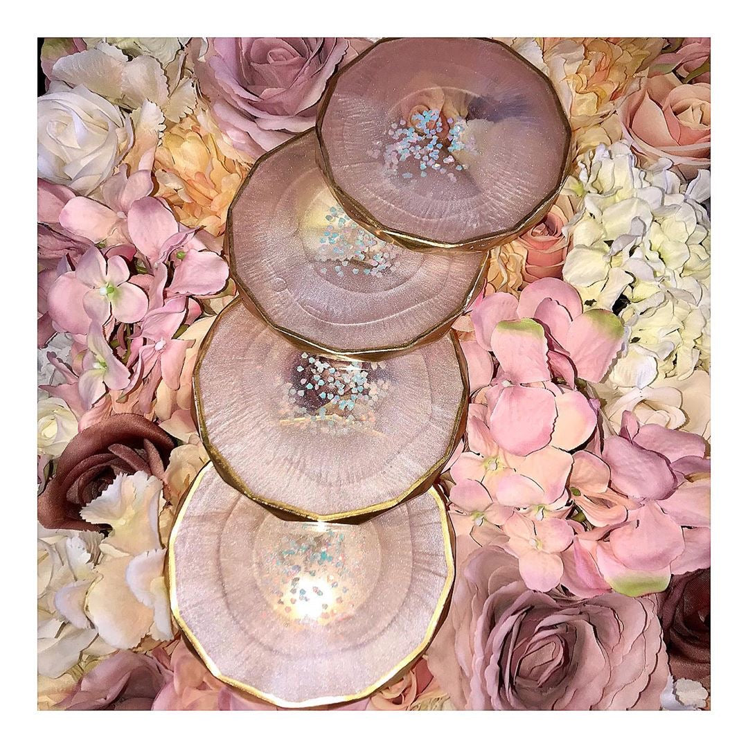 How to create beautiful resin art coasters using epoxy resin, pearl pi ...