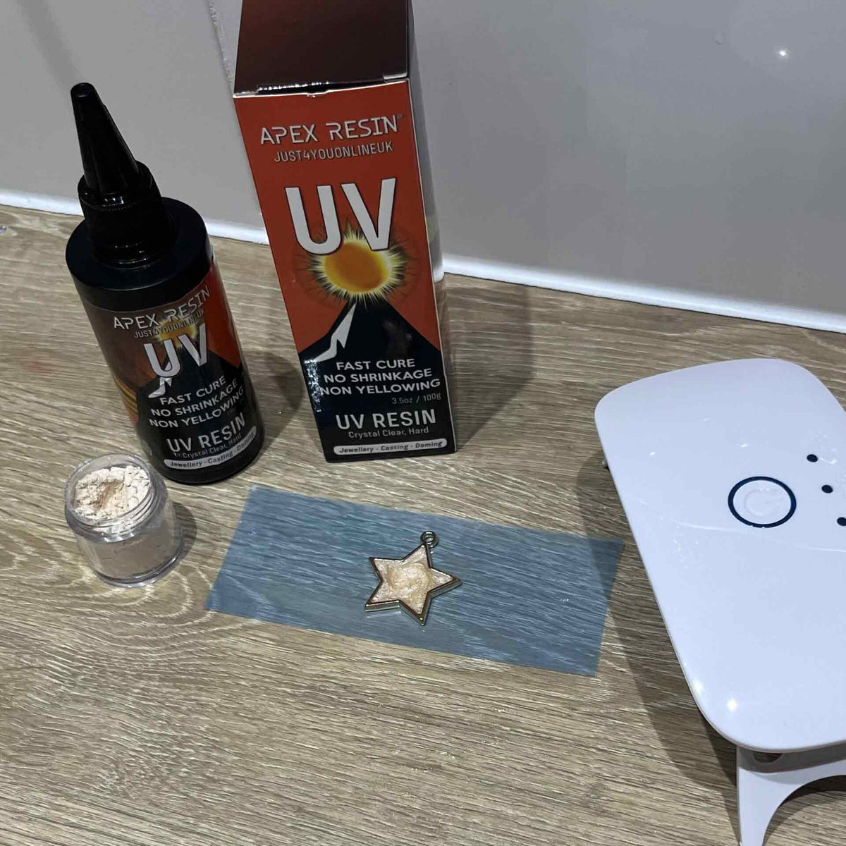 How To Make Resin Jewellery - UV Resin Necklace Tutorial – Apex Resin